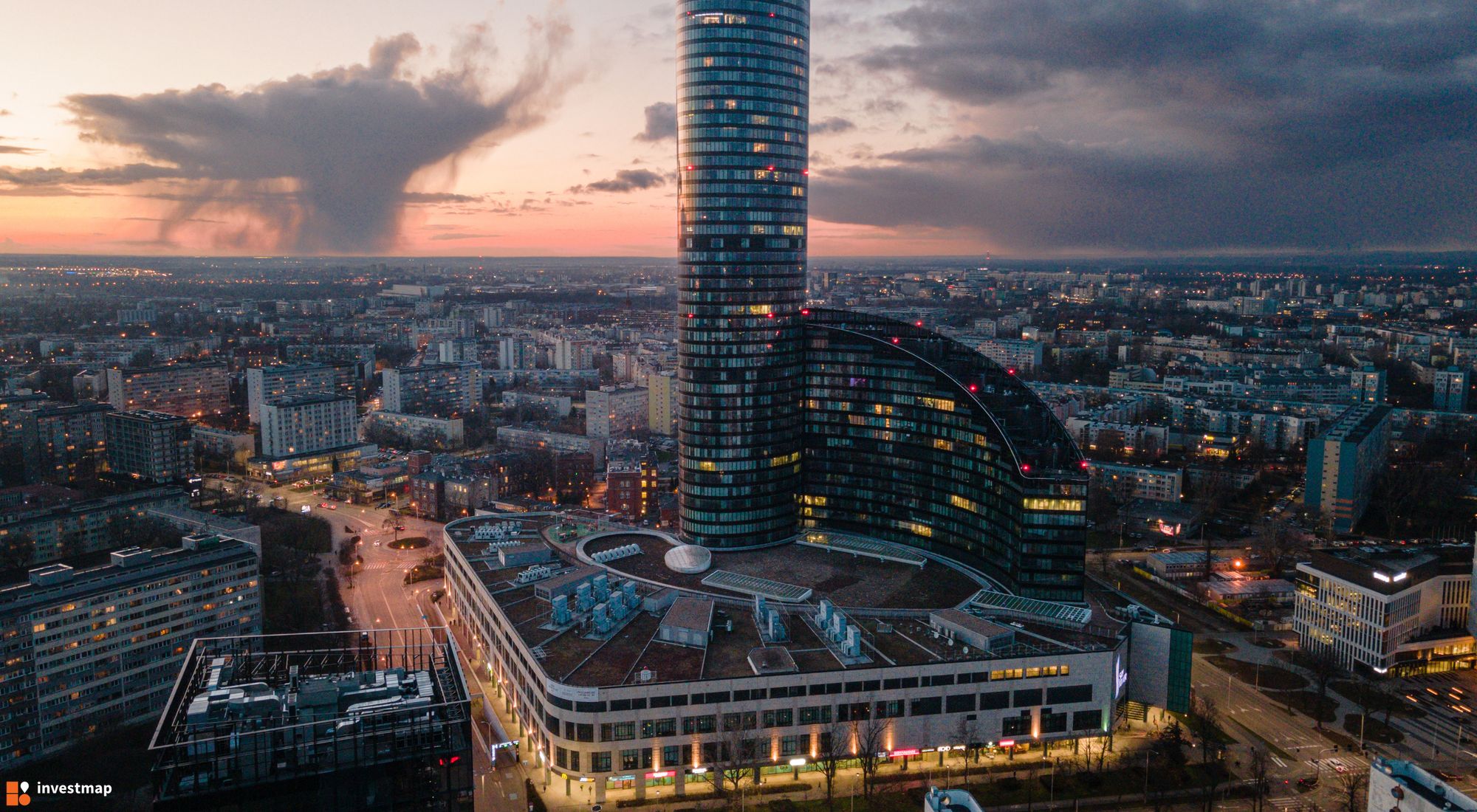 Ponad 200-metrowy wieżowiec Sky Tower zostanie przebudowany - Wrocław ...