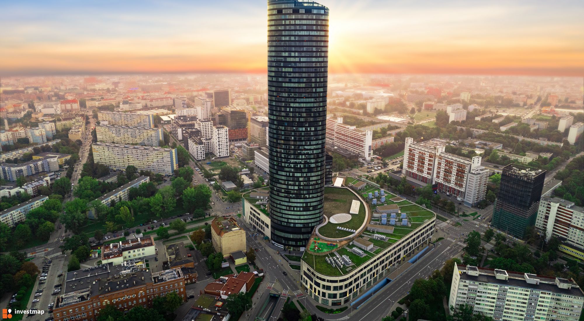 Sky Tower pod skrzydłami Cushman & Wakefield - Wrocław - investmap.pl