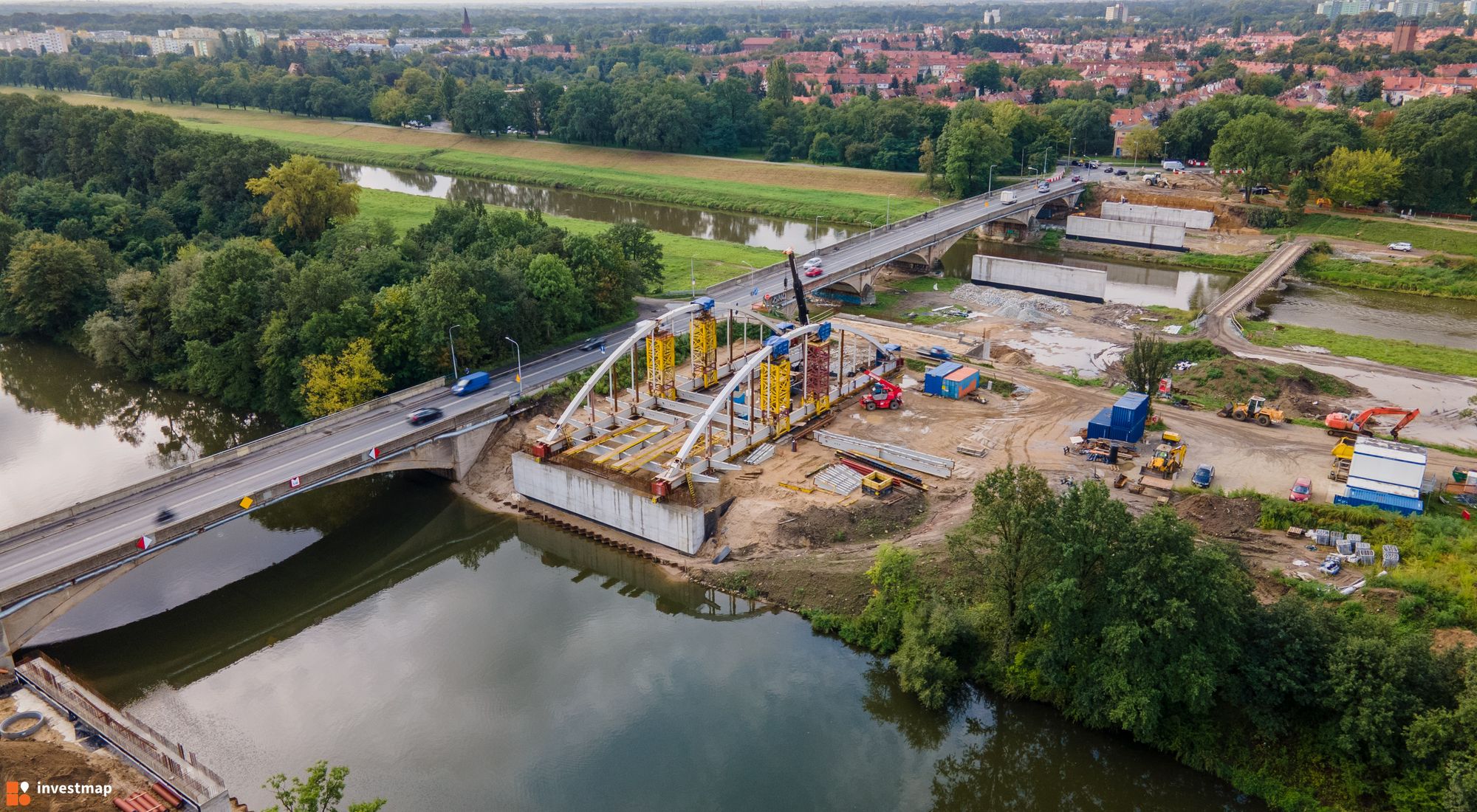 Postępują prace na budowie nowych mostów Chrobrego we Wrocławiu ...