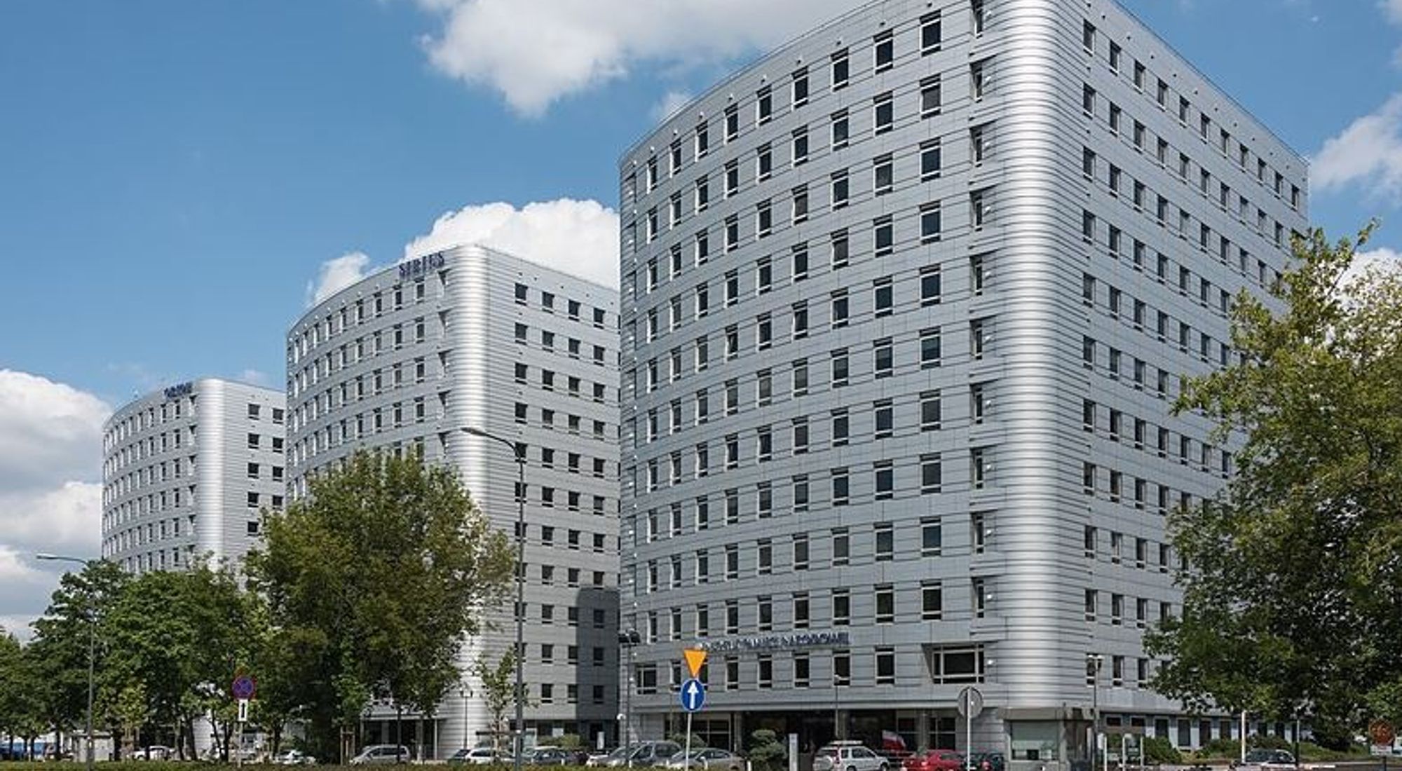 Jeden z największych polskich deweloperów kupuje trzy biurowce w ...