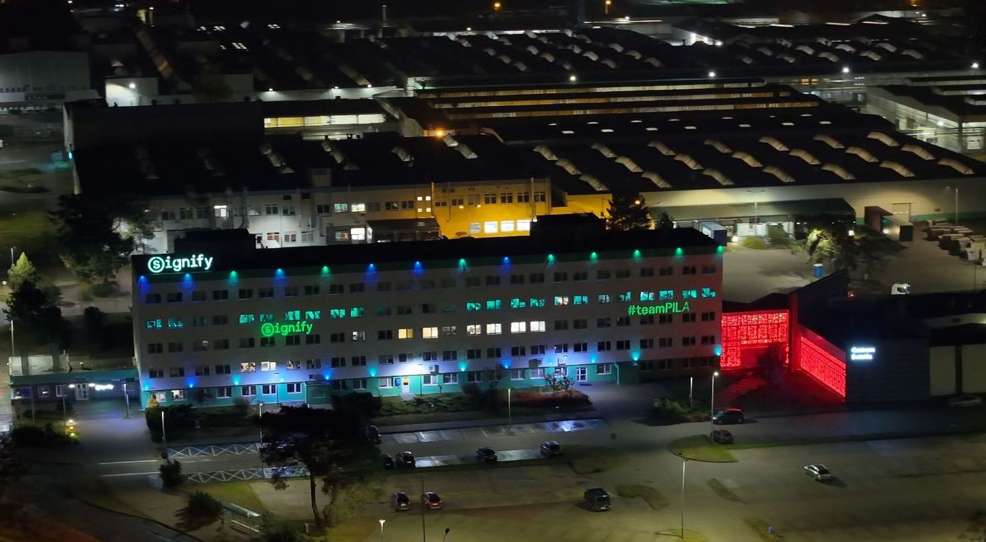 Signify będzie produkować w Pile oprawy oświetleniowe w technologii ...